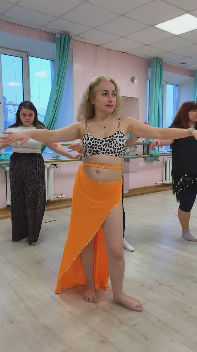 Связка на ритм Максум во взрослой начинающей группе!