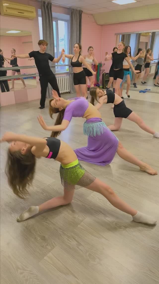 Связка под ритм Румба - ученицы профи-группы, Светланы Мансуровой!