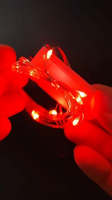 Шары с хвостом из гирлянды