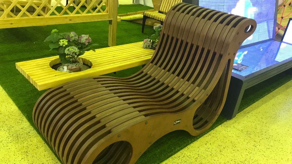 Параметрический лежак Посейдон на выставке ParkSeason Expo 2023