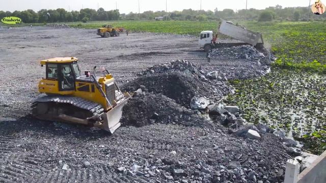 Строительство, засыпка территории