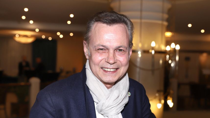 Посылает знаки с того света: как семья Владимира Левкина живет после смерти певца