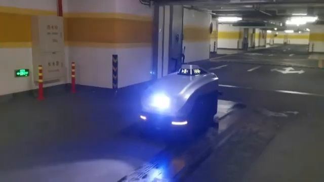 Идеальная чистота на паркинге за 30 секунд _ Робот Kokobots S95