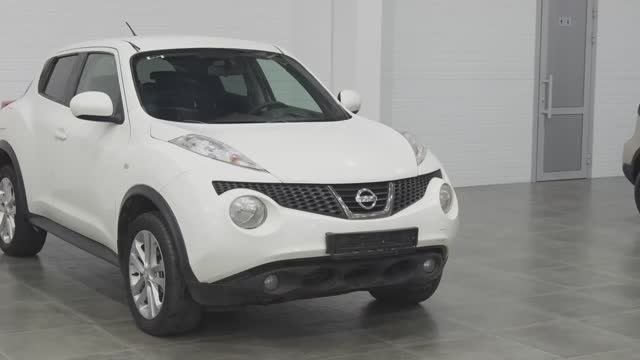 Автомобиль Nissan Juke в автосалоне Аврора в Краснодаре (8247)