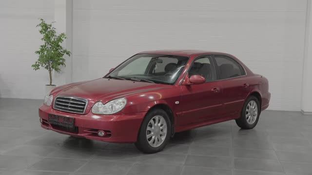 Автомобиль Hyundai Sonata в автосалоне Аврора в Краснодаре (1497)