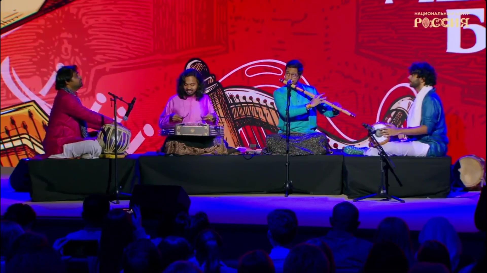 Инструментальный ансамбль из Индии — на сцене НЦ «Россия»