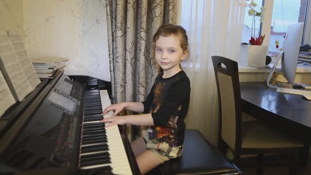 ЛИФТ (Пицца cover). Дети поют. Виктория Викторовна 6 лет