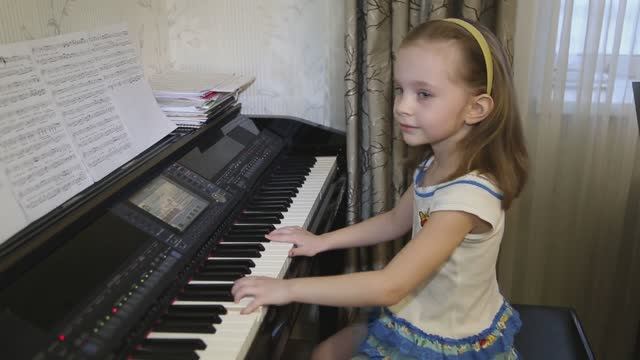 ТОПОЛЯ. Виктория Викторовна 6 лет.