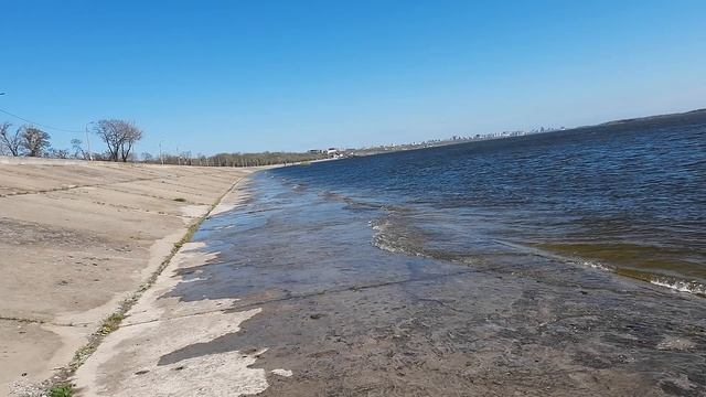 Набережная Высоцкого 26 апреля 2026 пик разлива Волги