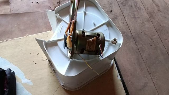 Стиралка Малютка и зеркала с мусорки