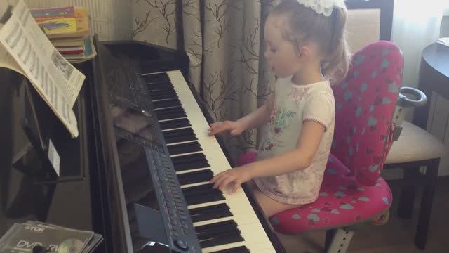 МУРКА..... Виктория Викторовна  4,5 года.