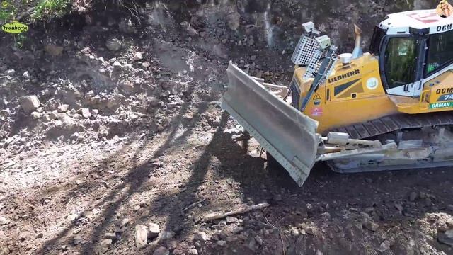 Строительство, срезаем горный склон, обзор