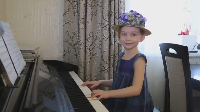 ЛЕДИ СОВЕРШЕНСТВО (кф «Мерри Поппинс»)  Дети поют. Виктория Викторовна. 6 лет.