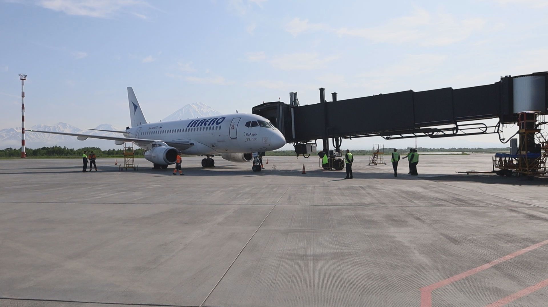 МАЙСКИЕ ПЕРЕЛЁТЫ