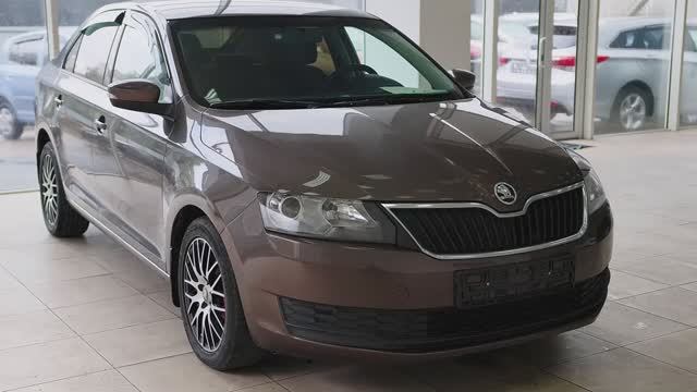Автомобиль Skoda Rapid в автосалоне Комфорт Авто в Симферополе (9529)
