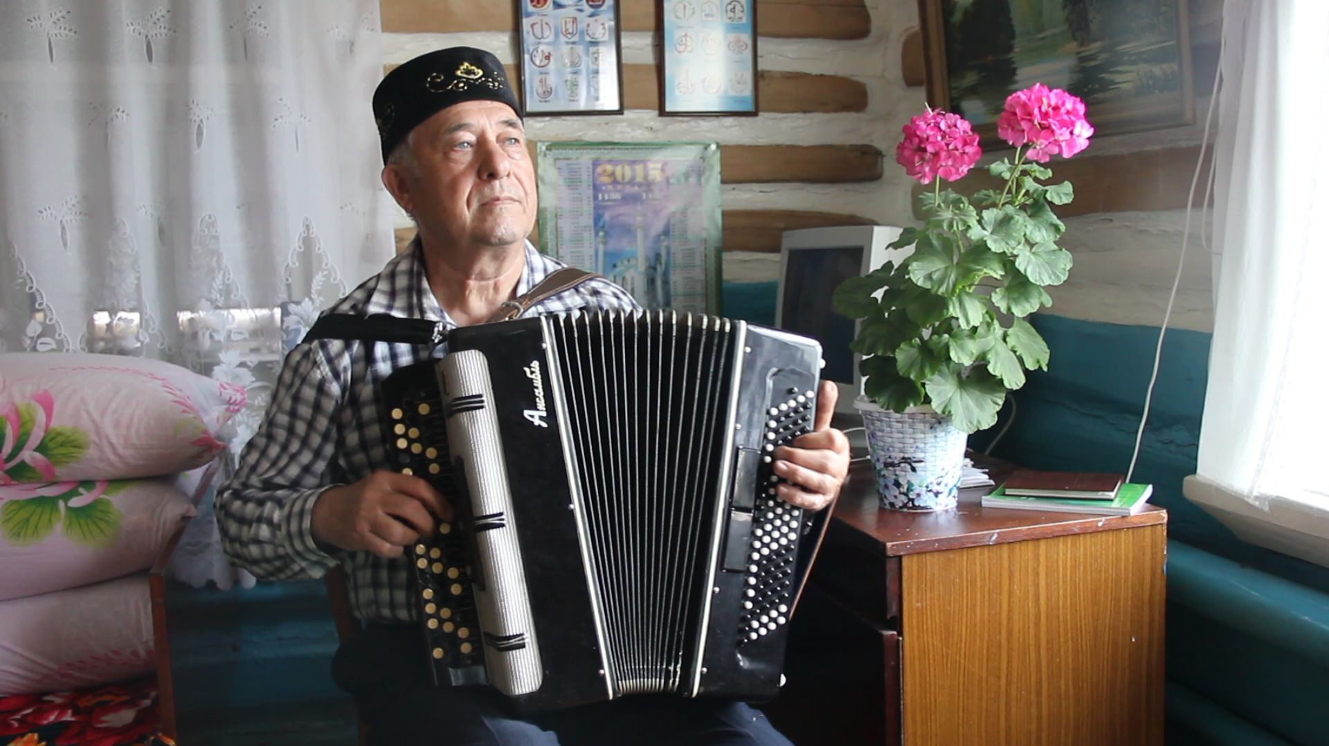 Мөҗәһит Әхмәтҗанов "Татар көйләренә тезмә"