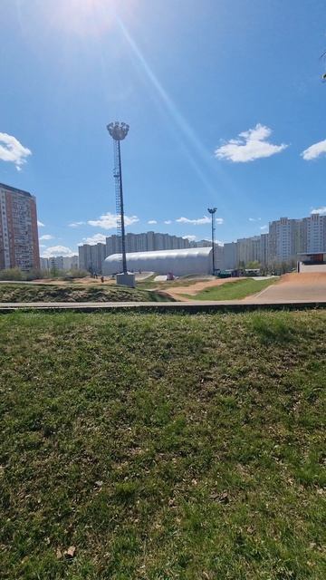 Современный велотрек  в Дюссельдорфском парке в Марьино