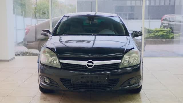 Автомобиль Opel Astra в автосалоне Комфорт Авто в Симферополе (6447)