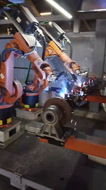 KUKA_роботизированная сварочная ячейка на базе робота KUKA