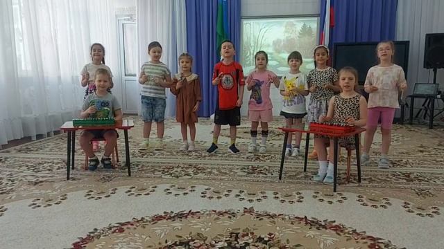 "Мамин день", Исполняют: Дети Д/С № 4 "Морозко"