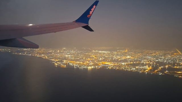 В самолёте. Перелёт Дубай- Санкт-Петербург. Вылетаем, на дисплеях следим за картой. Очень интересно