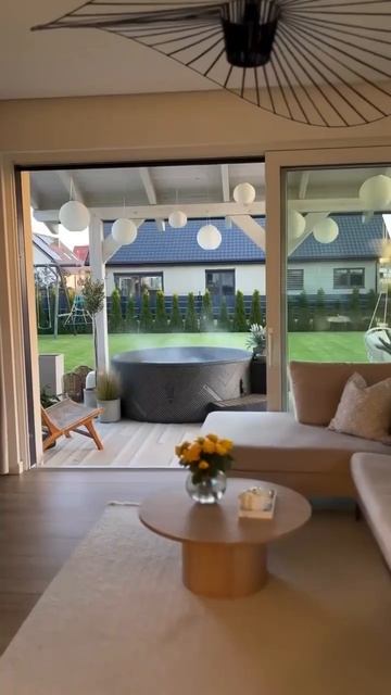 Приятная атмосфера частного дома☀️

Как вам?

Проекты одноэтажных домов🏠