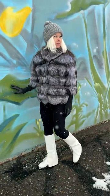 А снег идёт