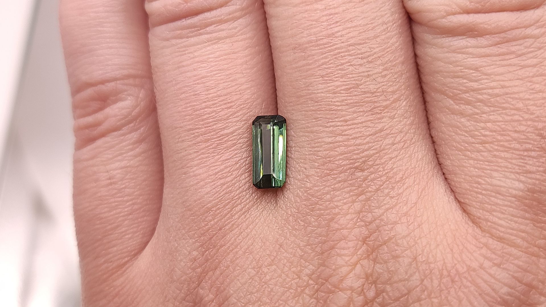 Турмалин Верделит октагон 1.15 ct. Мозамбик + гемм. заключение