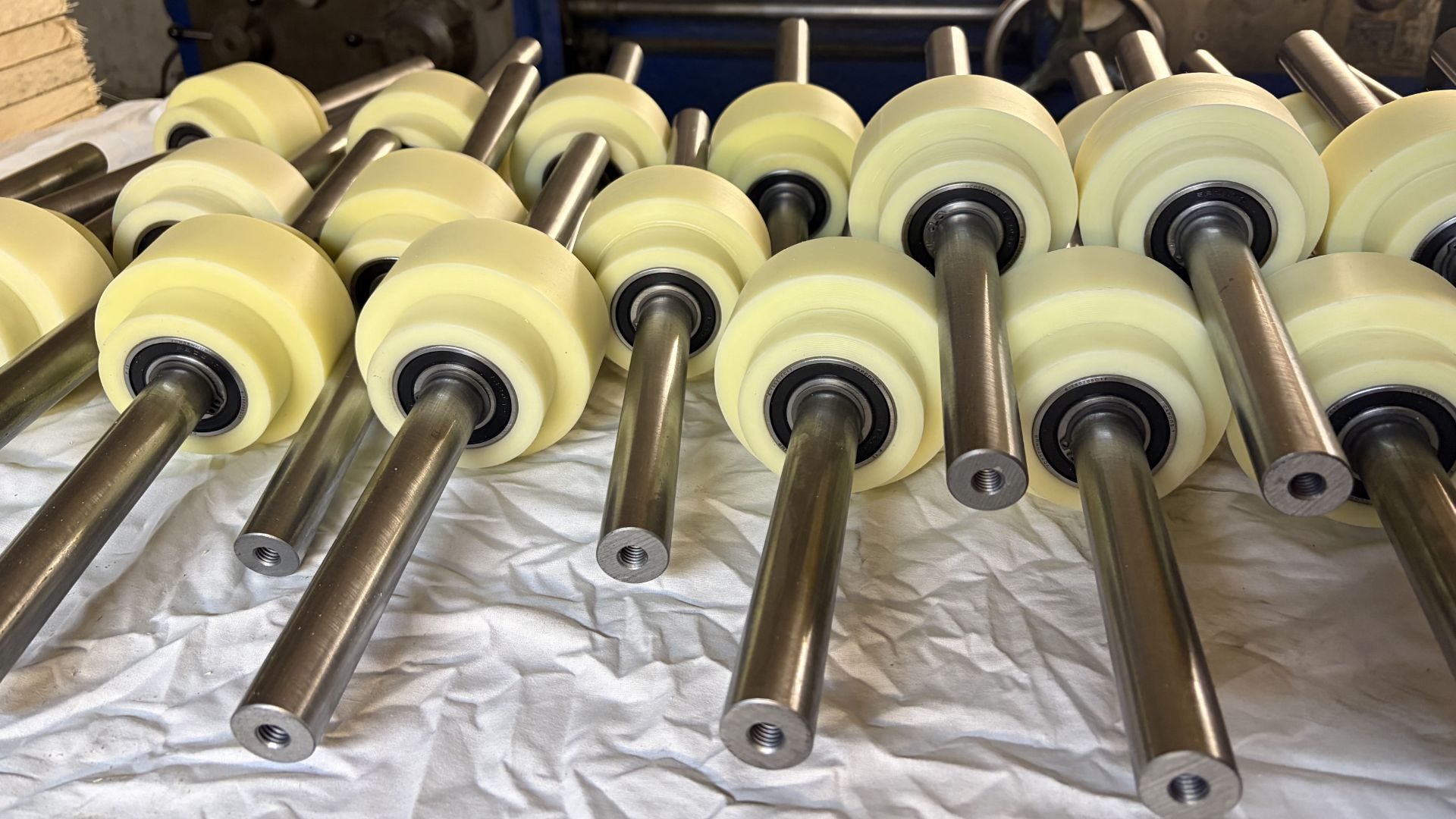 Капролоновые ролики для поддержки цепи скребкового конвейера