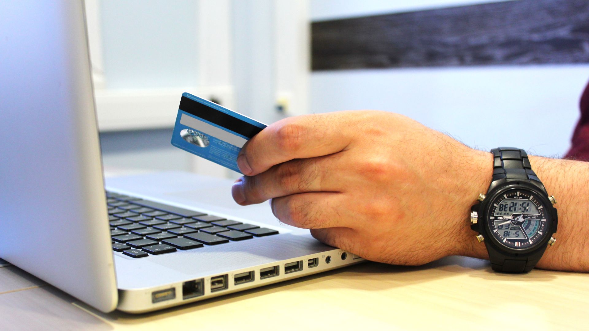 В России должны запретить микрофинансовые организации и коллекторские агентства