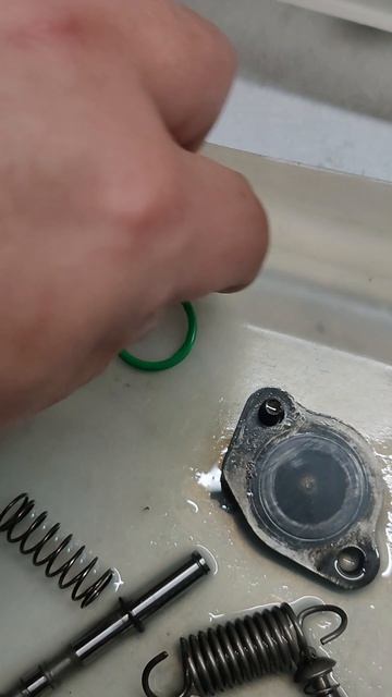 Последствия воздуха для ТНВД 9520A314G на JCB4СХ: расстегнутый автомат и лопнувшие стопорные кольца