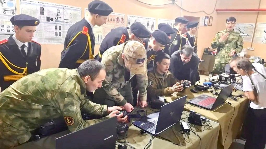 В Нефтеюганске открыли школу операторов БПЛА