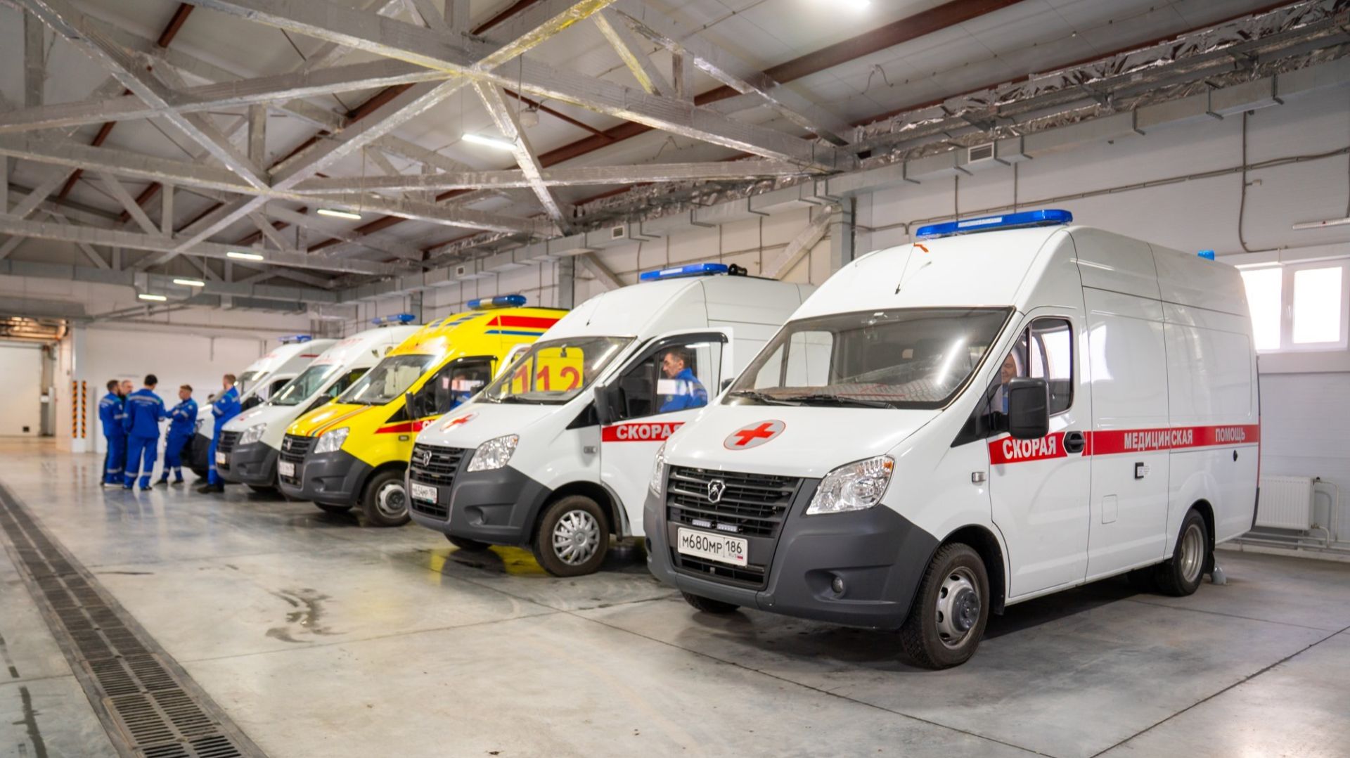 Работники скорой помощи в Югре отмечают профессиональный праздник