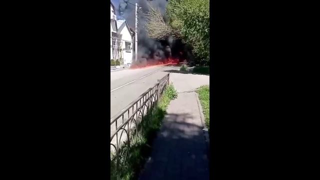 ТУАПСЕ. ГОРЯЩАЯ НЕФТЬ ПО УЛИЦЕ.