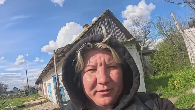 МОЯ КЛУБНИКА  ПРИЖИЛАСЬ.