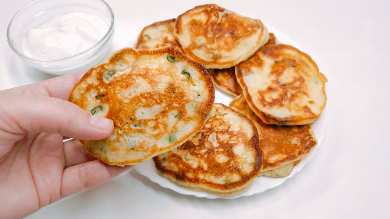 Что добавить в оладьи🥞?  Вот ответ! Простой рецепт! Оладьи с начинкой!