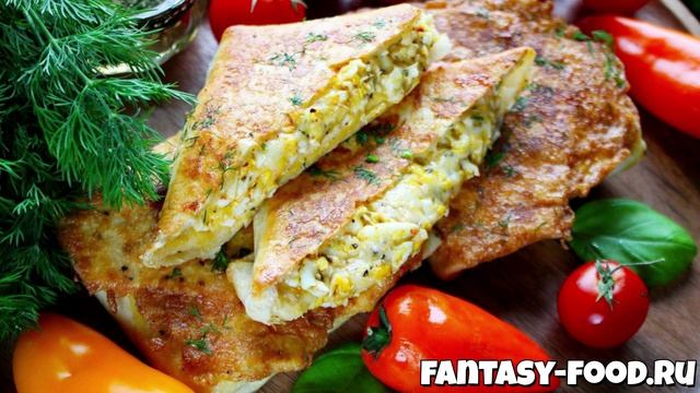 Лаваш с яйцом и сыром на сковороде