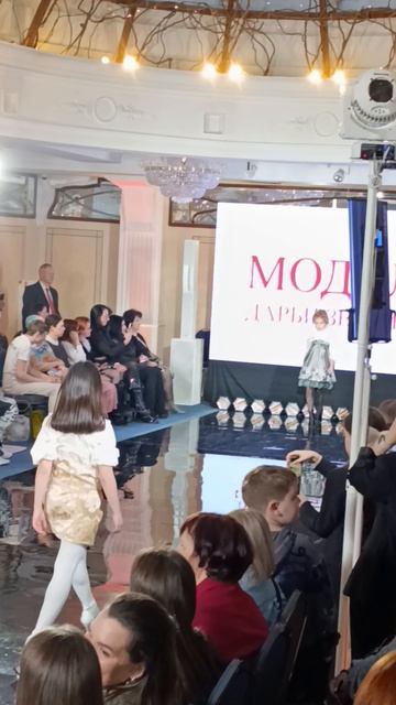 Модели Дарьи Звягиной & Neva Fashion Week XIX сезона Недели Моды СПб шоу-показ дизайнеров