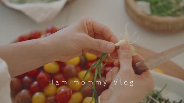 하미마미 Hamimommy. Весенняя кухня в цвету 🌸  Монака сакуры, рисовый пирог с полынью и весенний кимбап