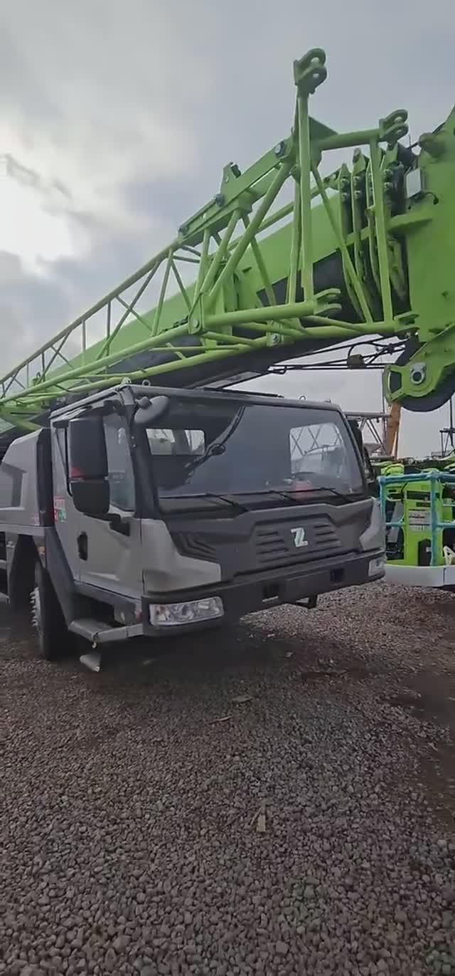 Автокран Zoomlion ZТС250V-1 в Санкт-Петербурге