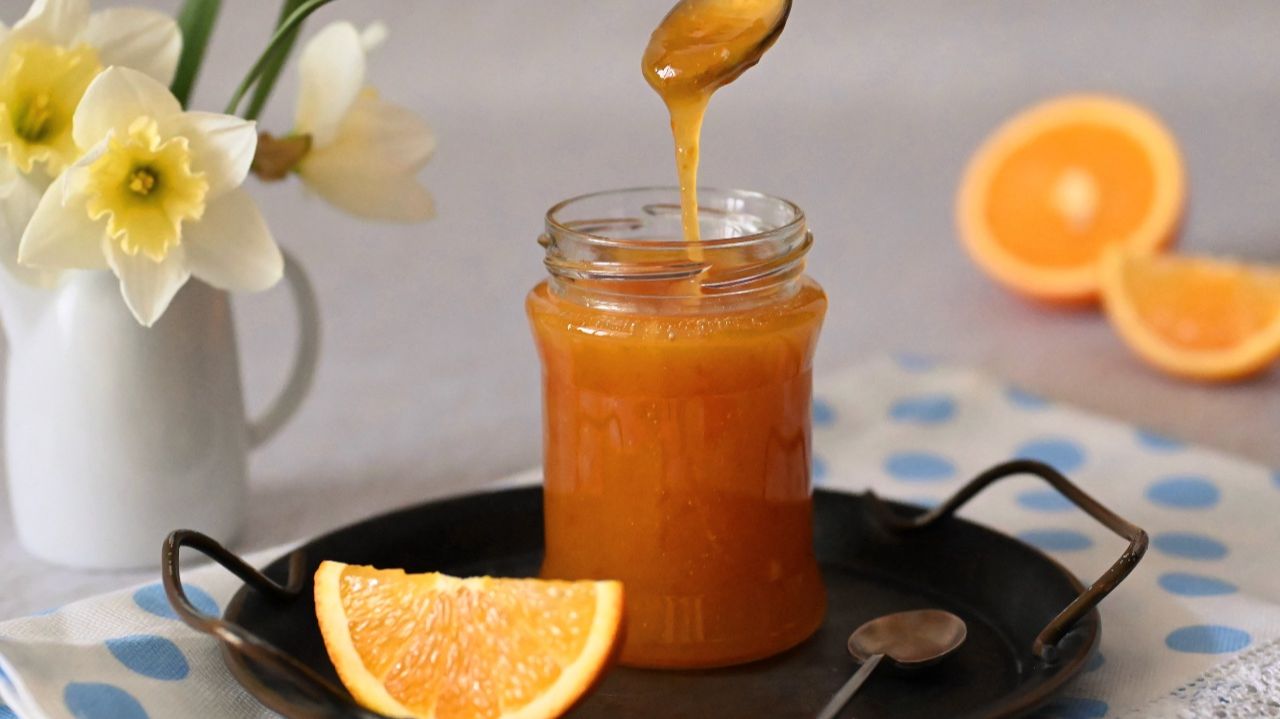Для подачи к блинам, сырниками, оладьям и выпечке. 🍊 Рецепт ароматной апельсиновой карамели
