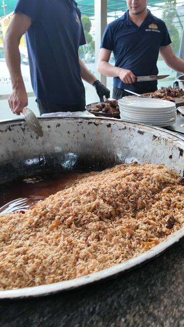Казармы плова: как живёт главная еда Узбекистана 🍚🔥