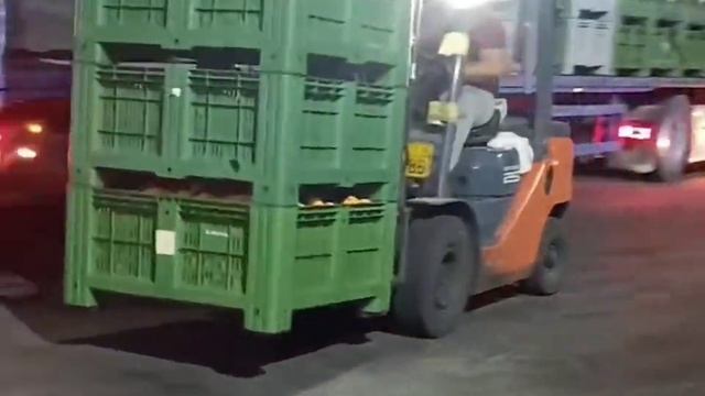 Виртуоз погрузчика: разгрузка за минуты