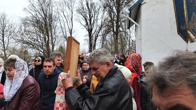 Фрагменты Крестного хода (храм святителя Николая Чудотворца в Любятово).