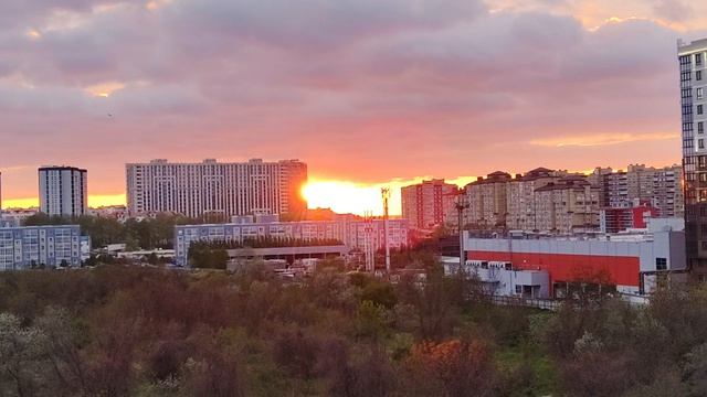 Сиреневый закат в Анапе 3 мая😍🔥💞