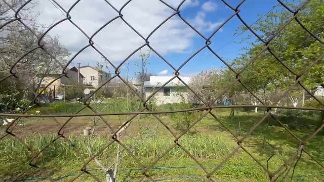 ПРОДАЖА ОТЛИЧНОГО ЗЕМЕЛЬНОГО УЧАСТКА В КРЫМУ. СЕЛО ЗАРЕЧНОЕ. 4 СОТКИ. ЕСТЬ СВЕТ И ГАЗ. РОВНЫЙ!