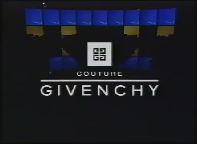 Показ женской коллекции Givenchy весна-лето 1998
