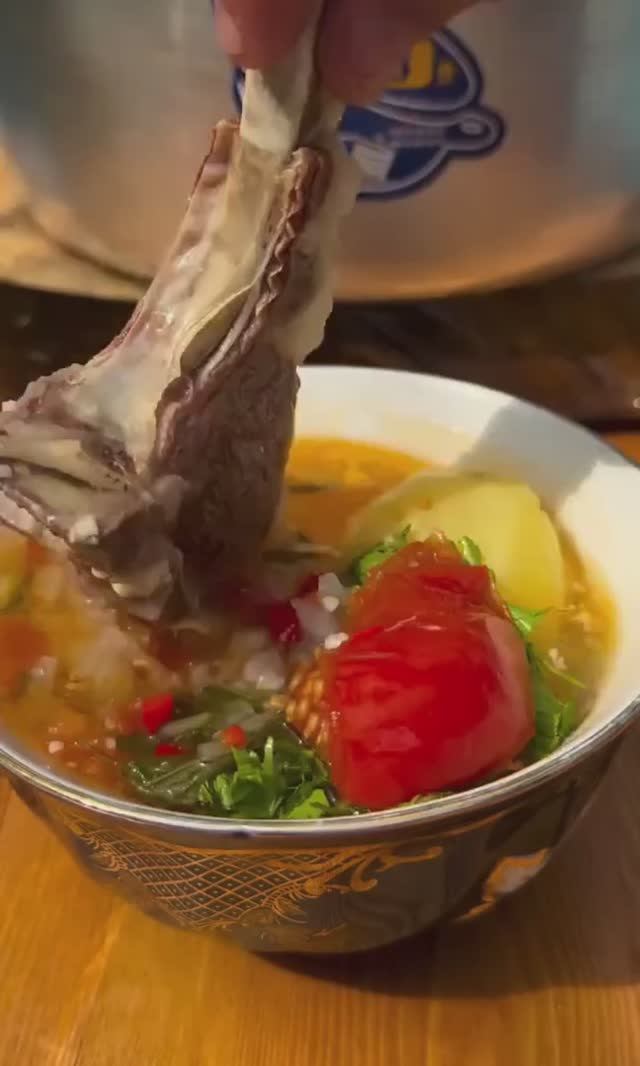 Свадебная шурпа по-узбекски.