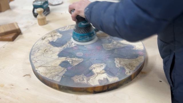 Шлифовка подстолья для журнального столика.