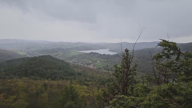 Хьели-Кая (гора, Крым) - вид на Счастливинское водохранилище - 1